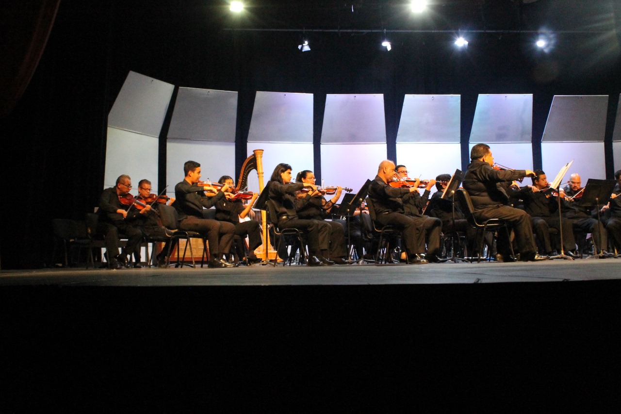 Sonaron las clásicas melodías del cine con la OSES | El Metropolitano ...