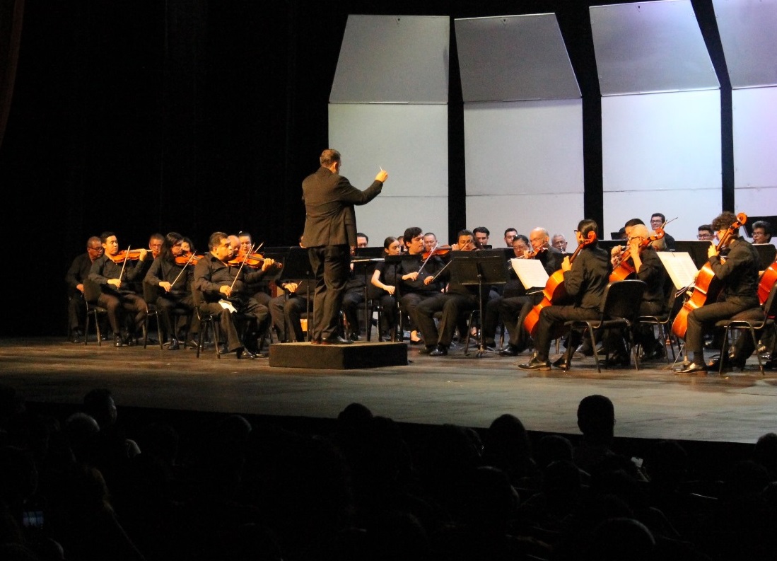 Sonaron las clásicas melodías del cine con la OSES | El Metropolitano ...